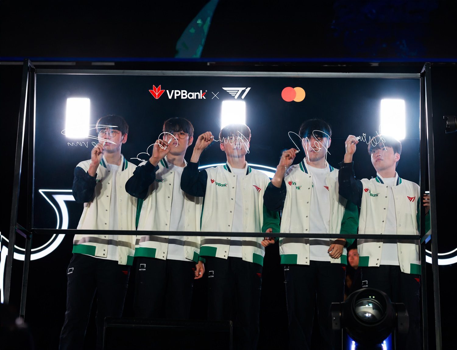 Gamers Are Buzzing Over VPBank's Limited Edition Credit Card Featuring ...